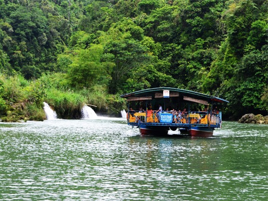 Loboc River Cruise - Bohol | Wondering Wanderer Travel Blog